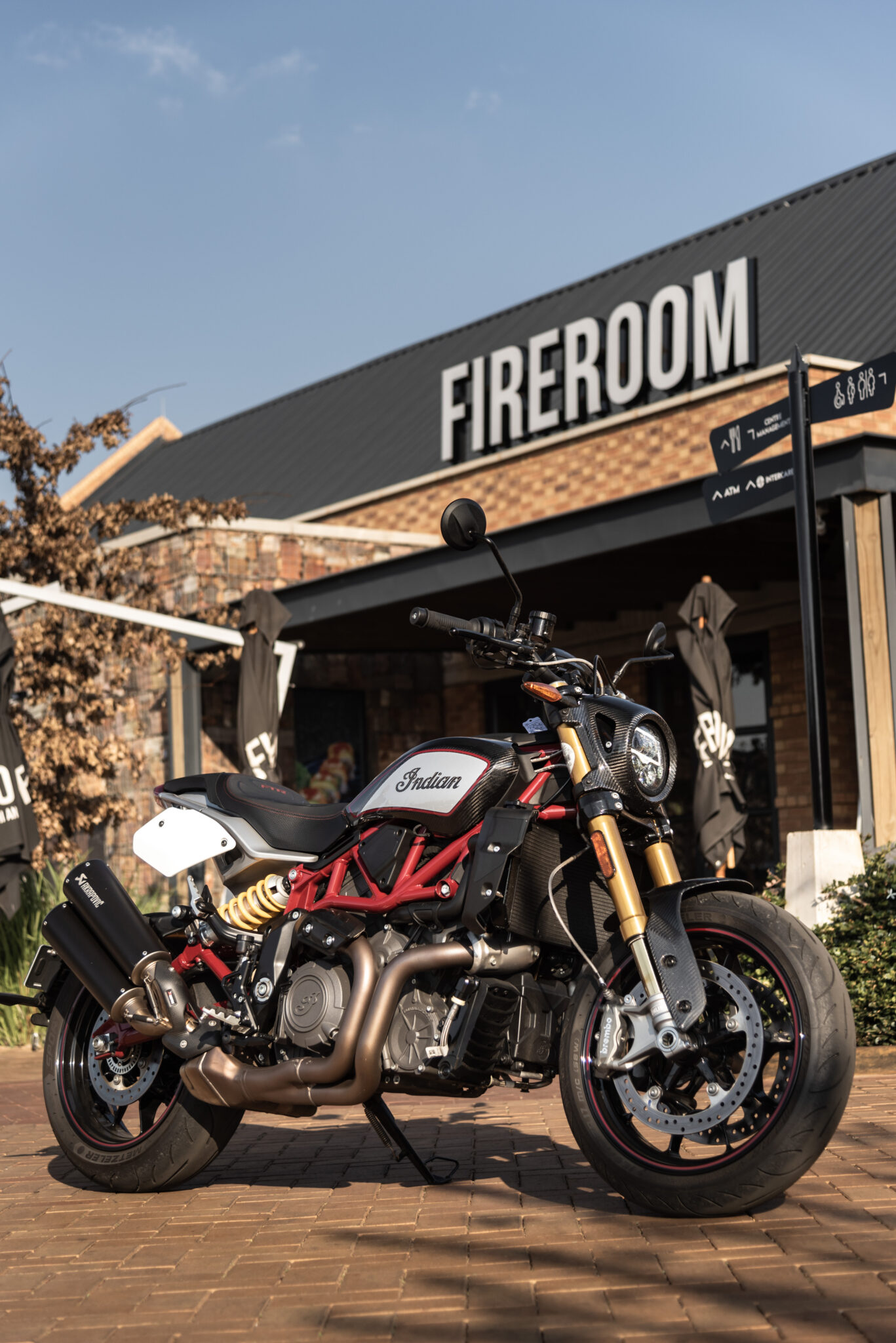 Indian FTR 1200R Carbon | Super Bike review
