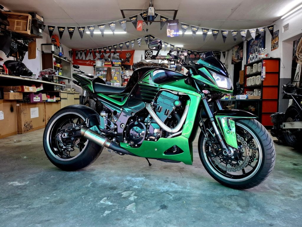 Kawasaki ZX1400 Streetfighter | Kawasaki custom bike build